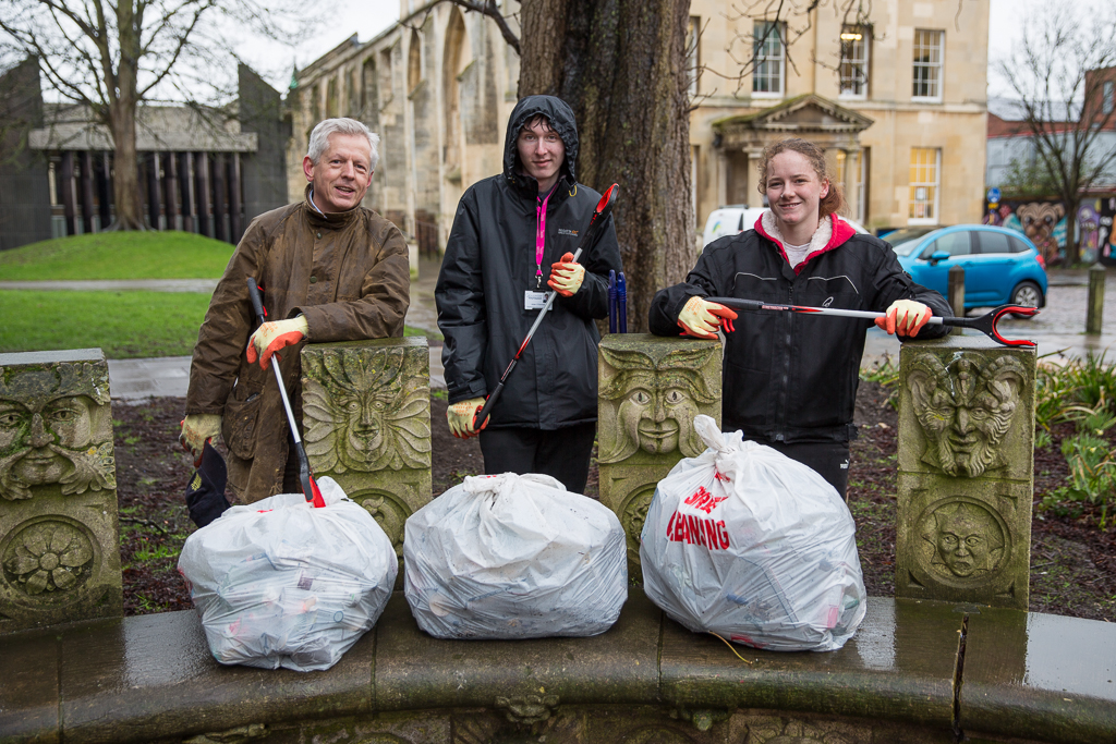 Litter Picking with Richard Graham MP - Fair Shares